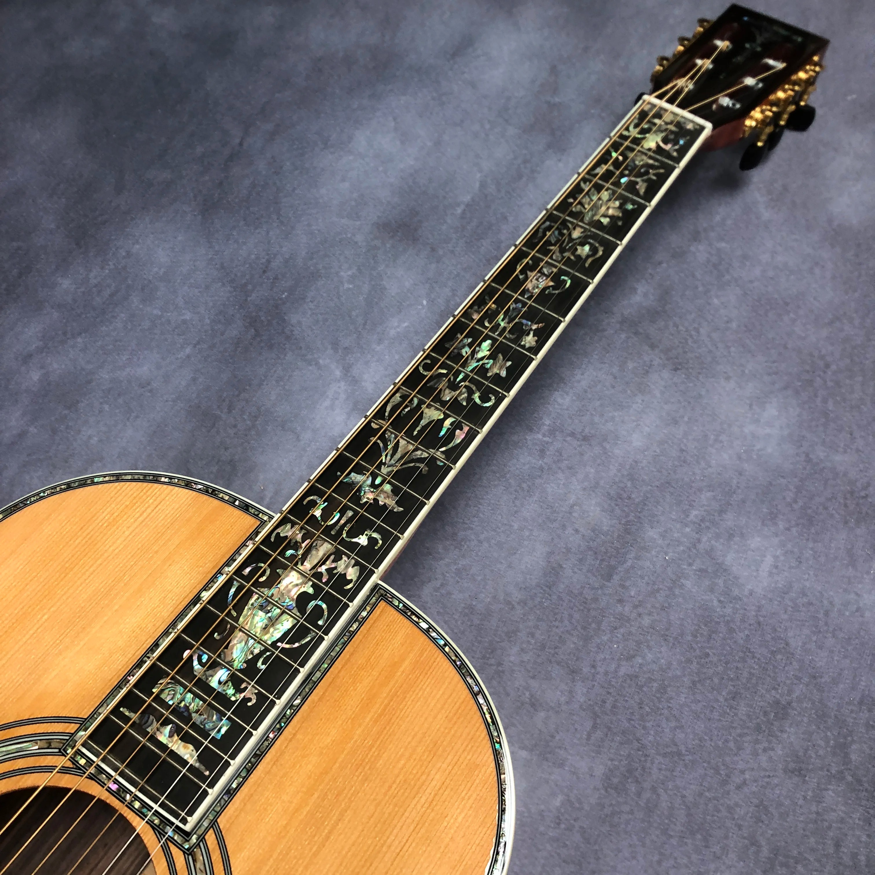 in Chinese - guitar saler